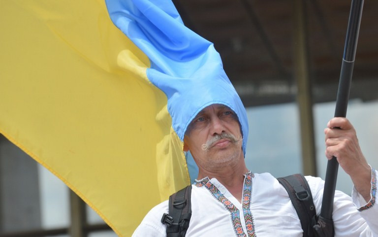 RIA Novosti: Ukrainian regions move to officially recognize Russian