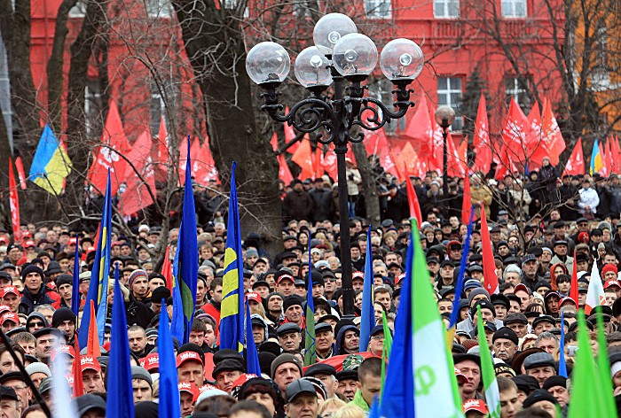 Opposition, Regions Party agree to hold their Saturday rallies in Kyiv ...