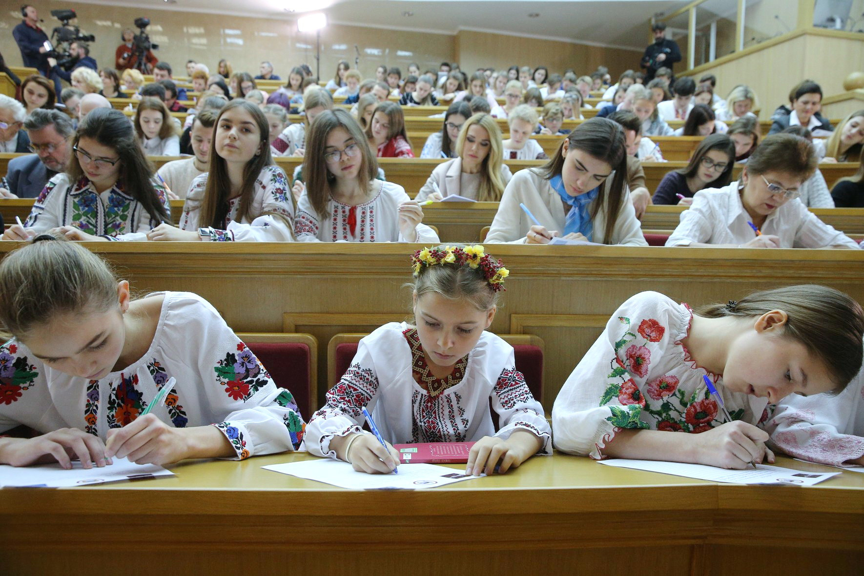 Honest History 2: Where, why Ukrainians speak Russian language (and how ...