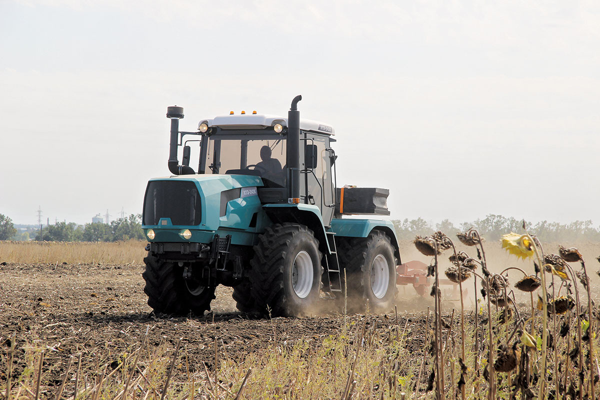 What sidelined the Kharkiv Tractor Plant?