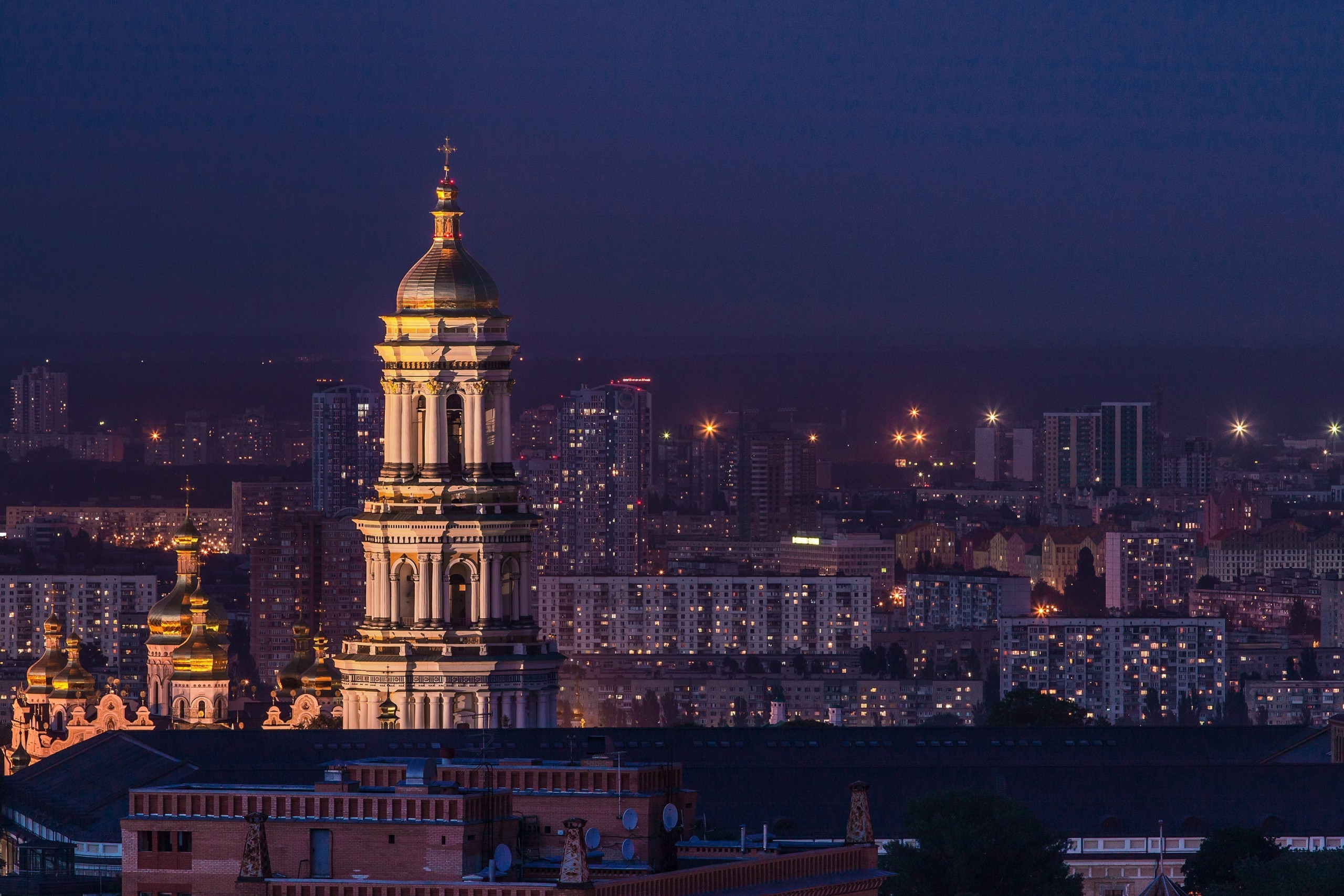 Kyiv Authorities Deny Rumors of Forced Evacuation from Capital