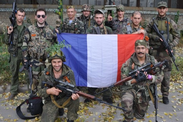 French Donbas sniper heads ‘security’ for anti-government protests in Paris