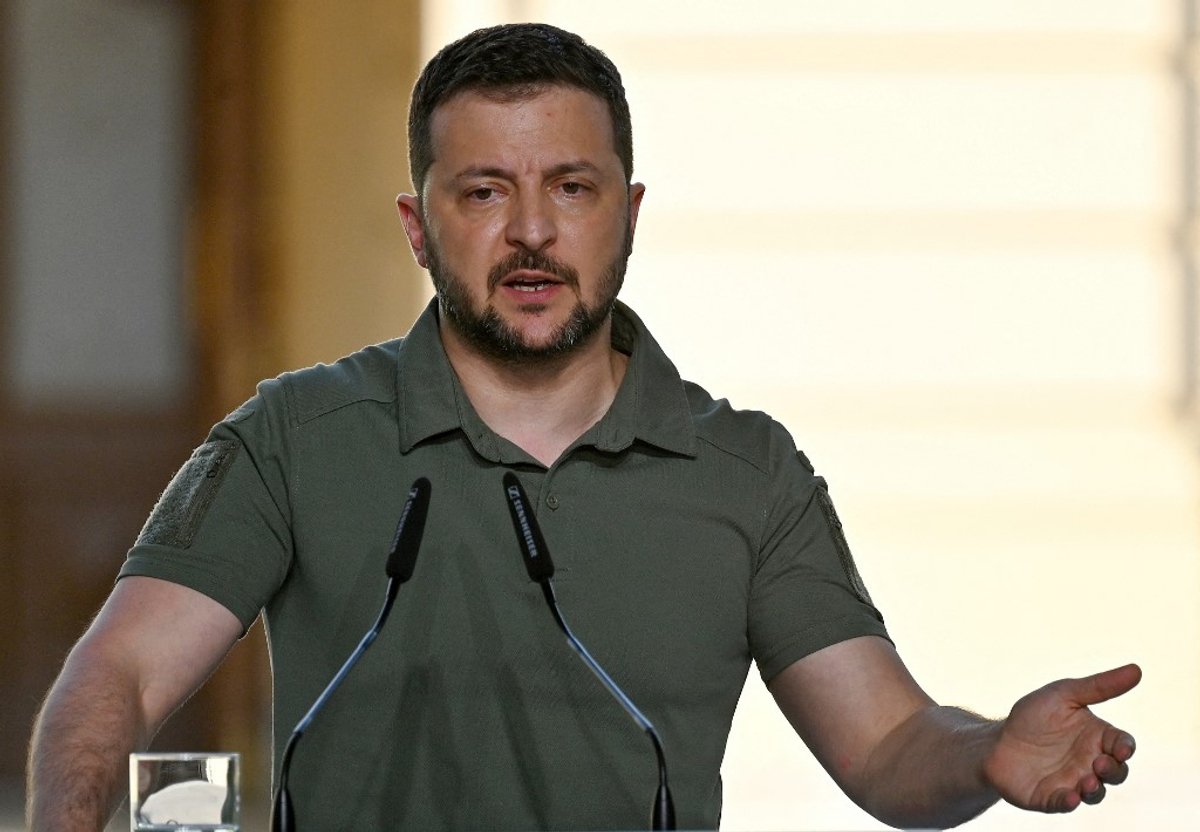 Zelensky's 'Leadership' Honoured With Top UK Award Zelensky's 'Leadership' Honoured With Top UK Award