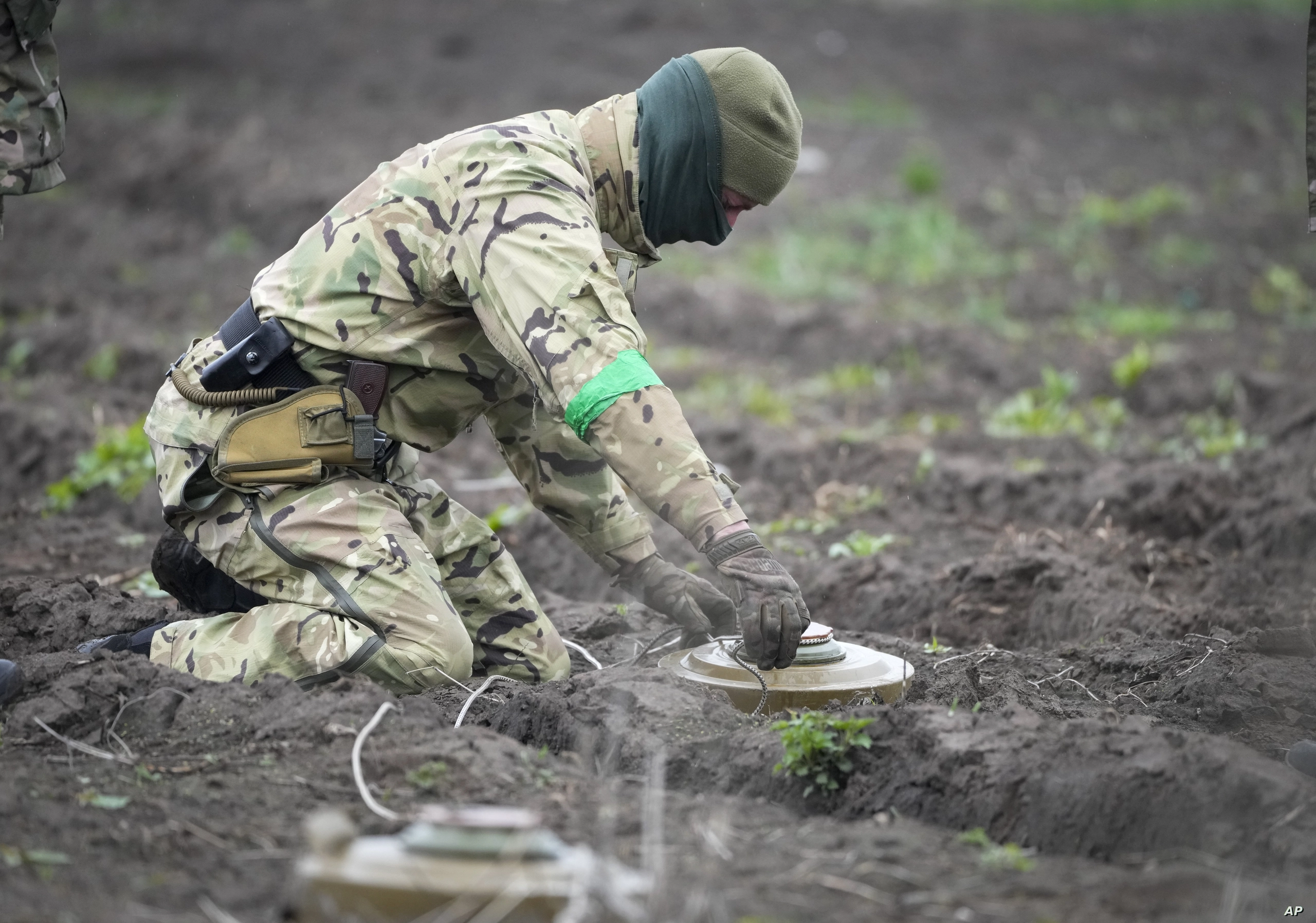 ‘No Minefield Can Stop a Determined Force’ – NGO Says Land Mines Cost ...