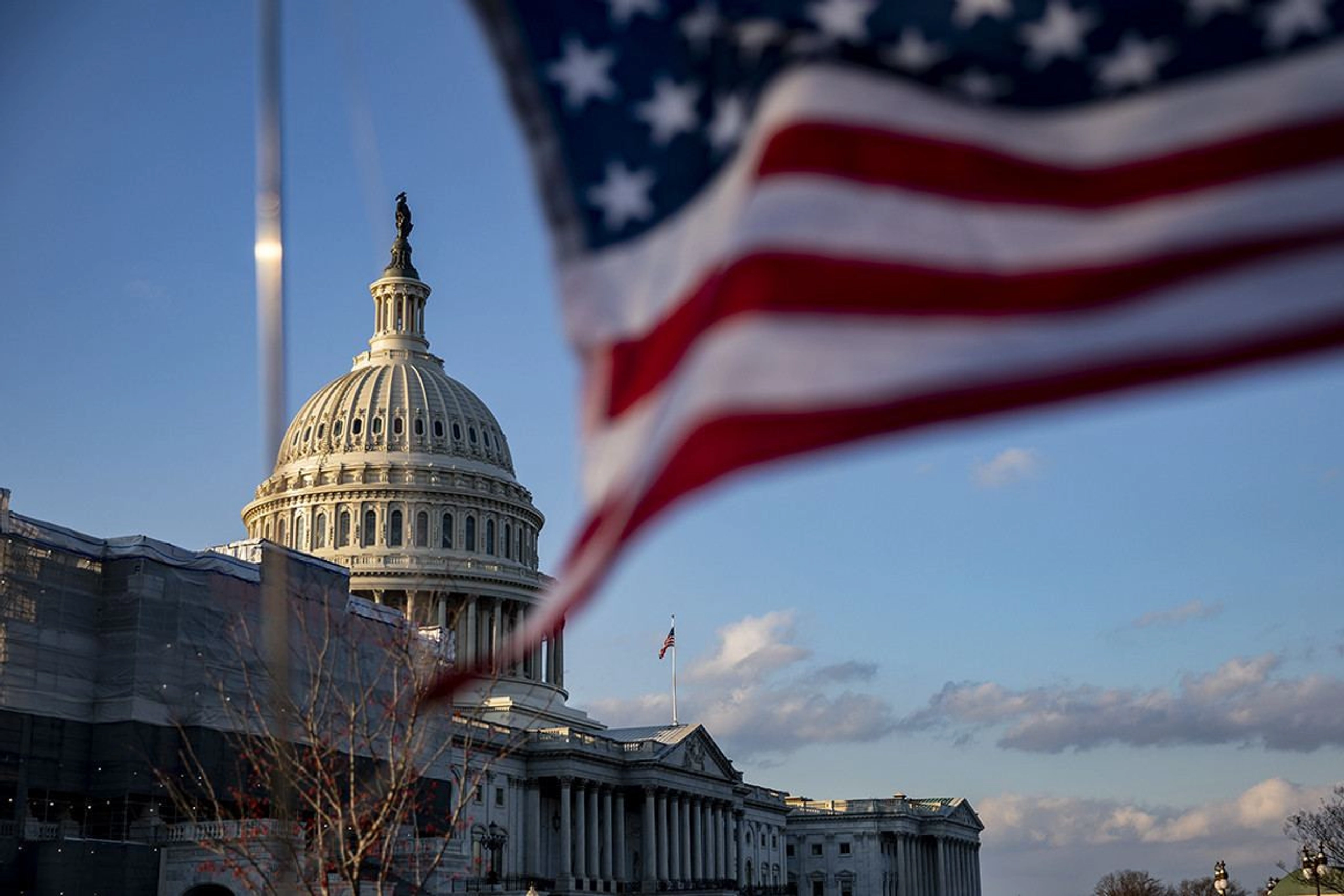 US Government Hours From Shutdown, Funding Chaos and Ukraine Aid ...