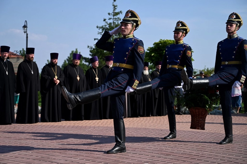 EXPLAINED: 8 Things to Know About Romania’s Political Crisis