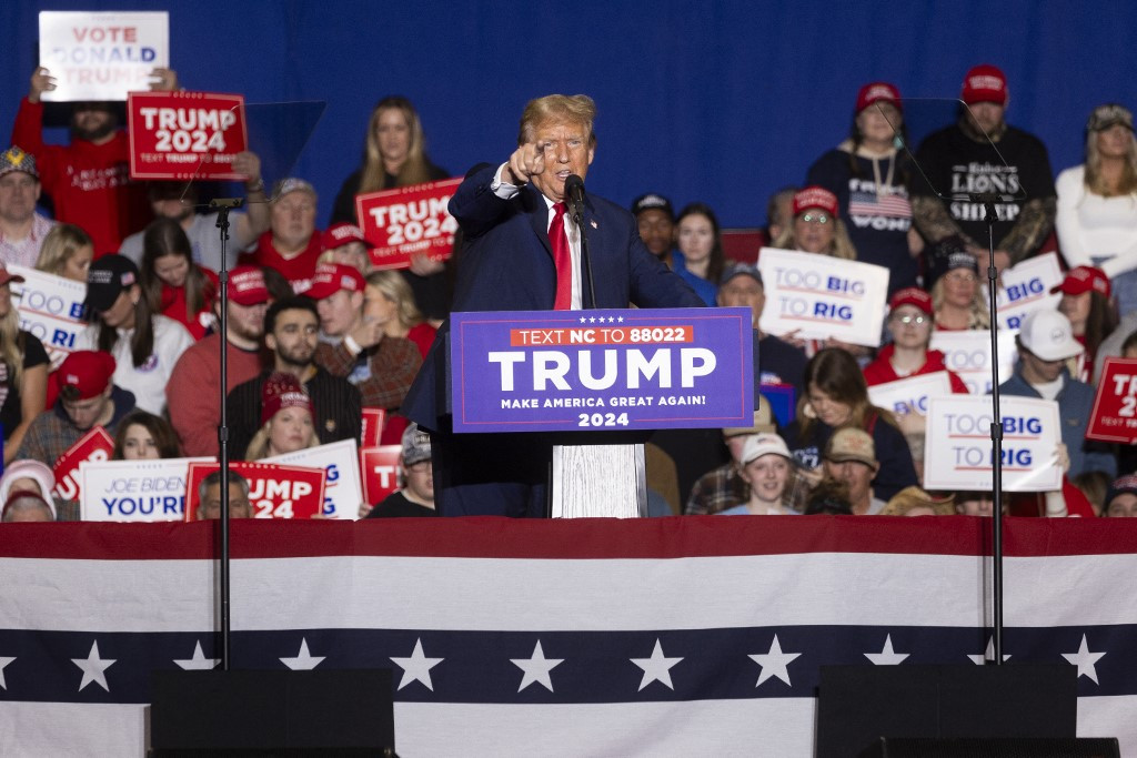 Opinion: Unhinged and Unfit: Donald Trump and the Dark Side of ...