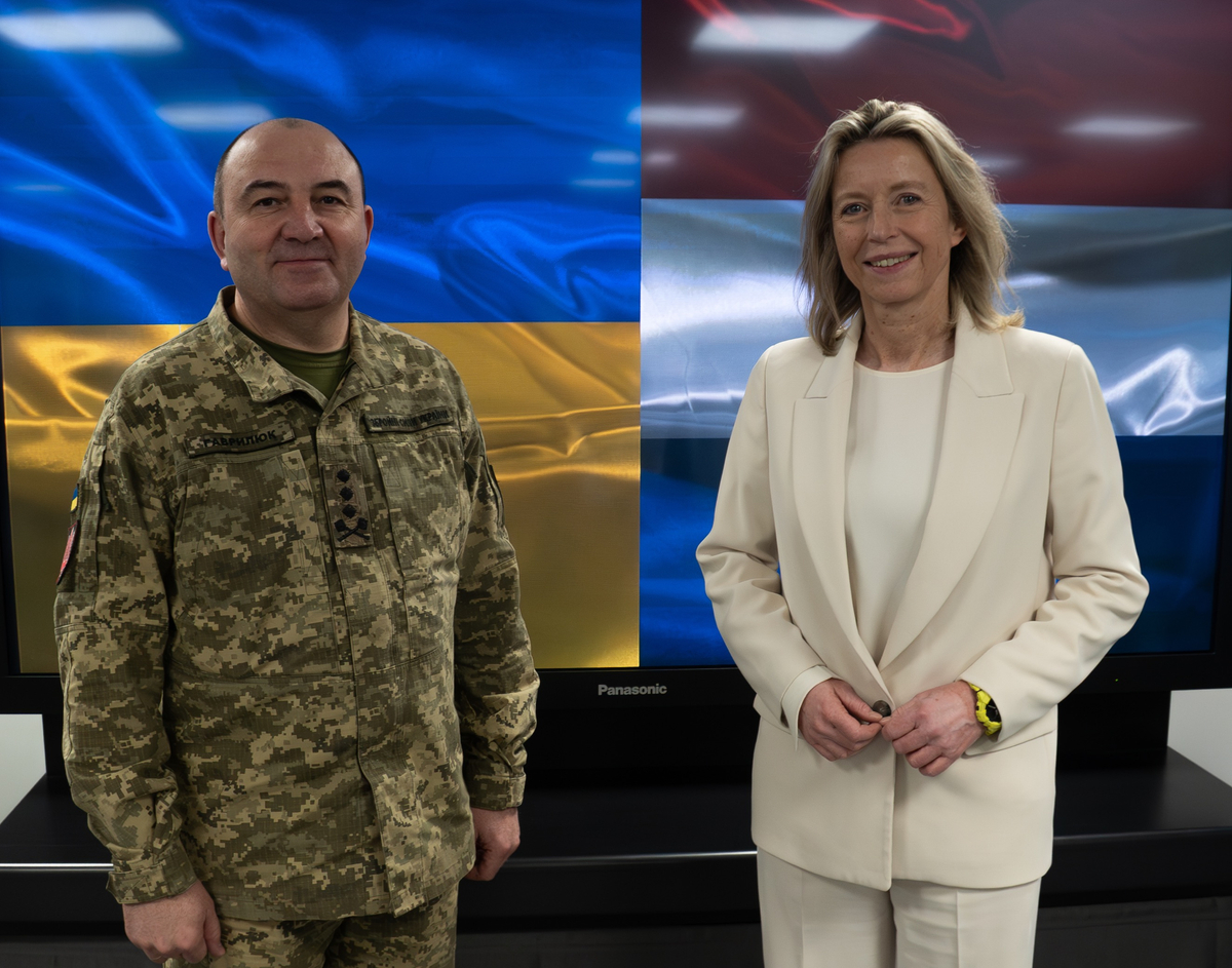 Україна та Нідерланди підписали угоду про донацію товарів і послуг