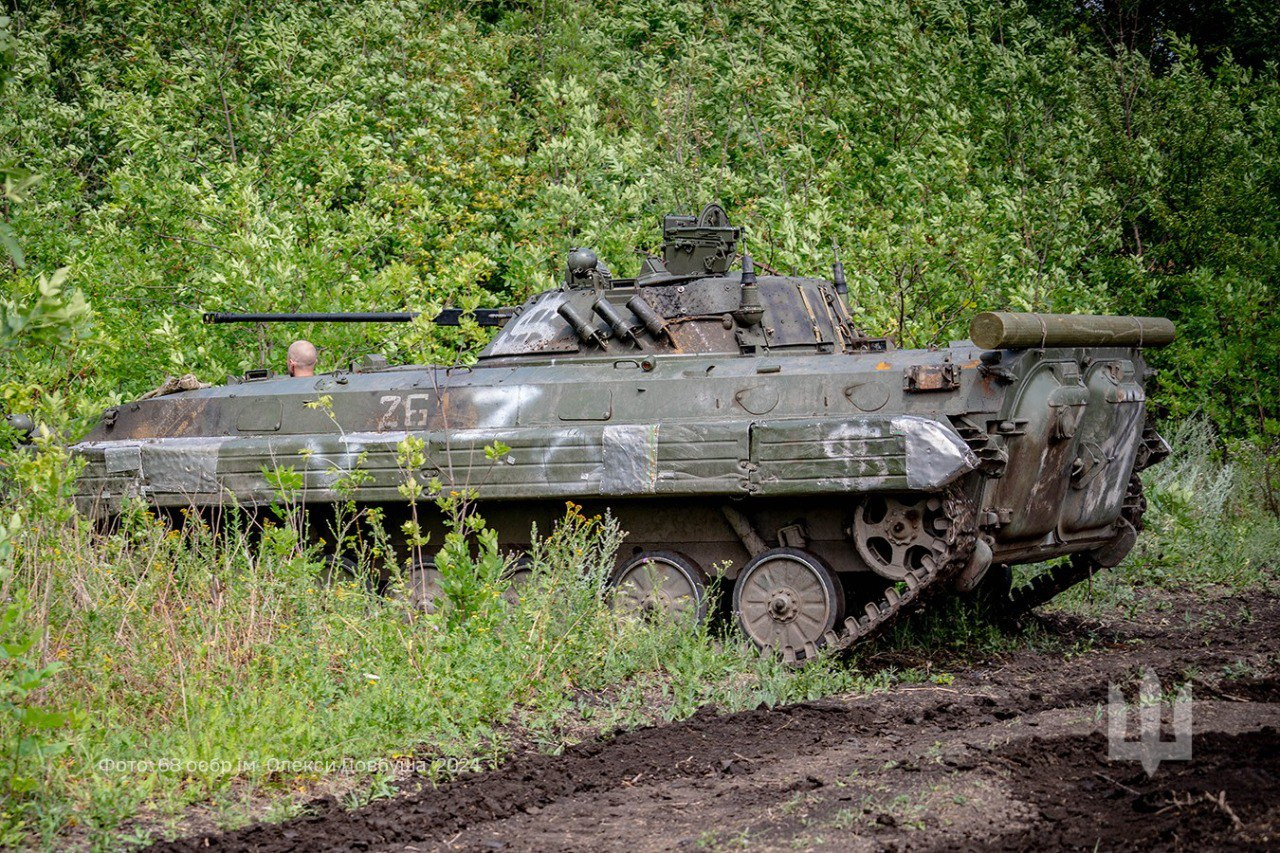 Ukrainians Capture Russia’s Multi-Million Dollar T-90 Tank in Eastern ...