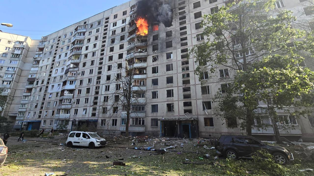 Russian Guided Bombs Strike Kharkiv Residential Building, Leaving One ...