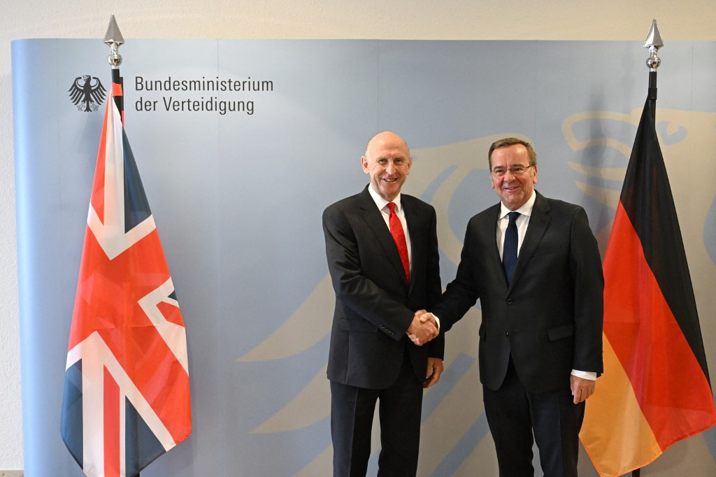 UK and Germany Seal ‘Milestone’ Defence Deal on Way to Bilateral Treaty