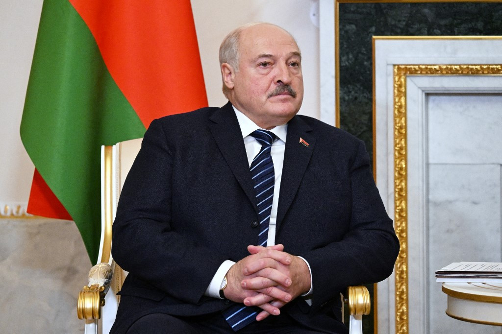 Lukashenko Denies Apologizing to Zelensky, Says ‘Belarusian ...