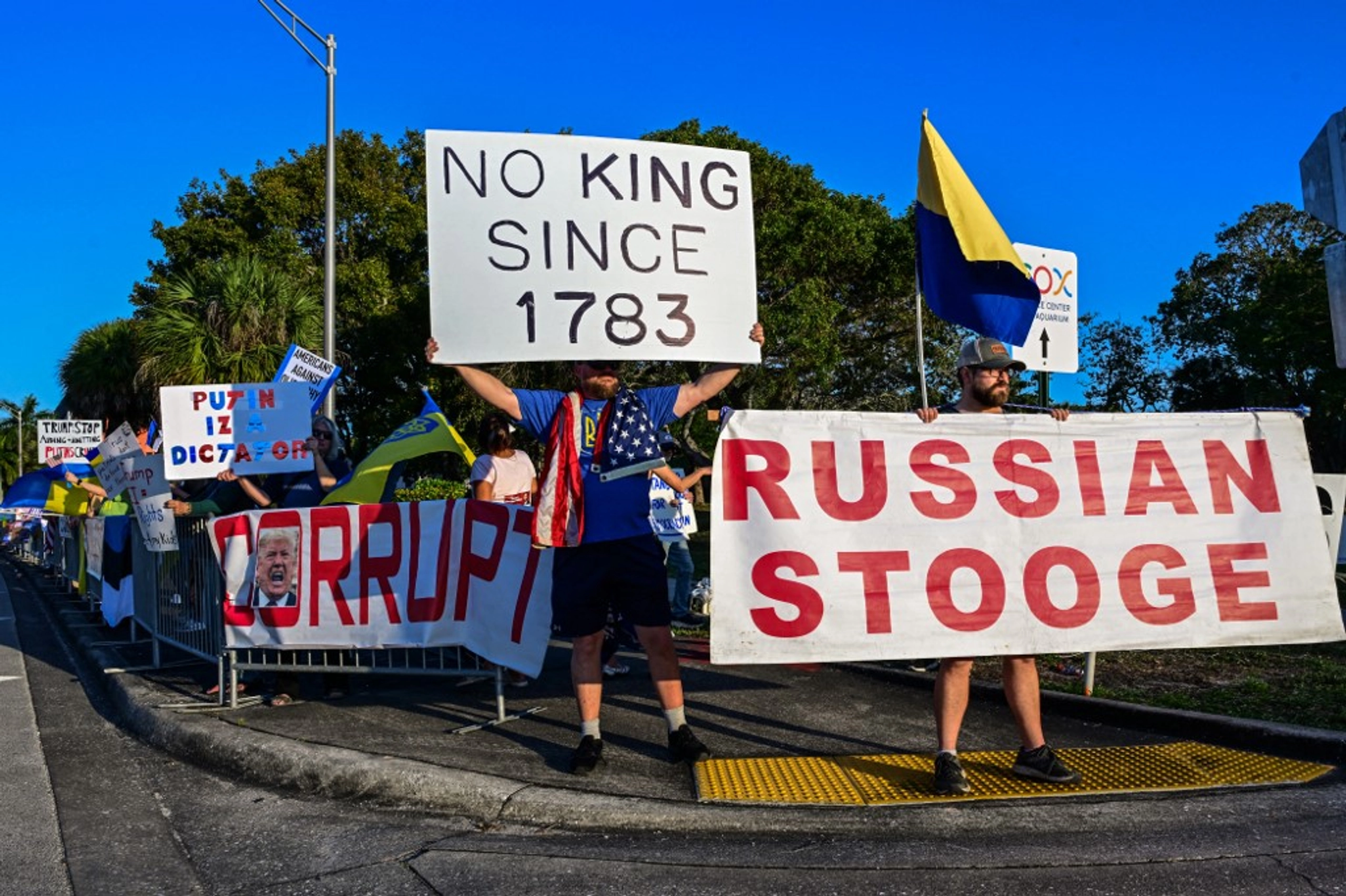 Opinion: Mad King Donald