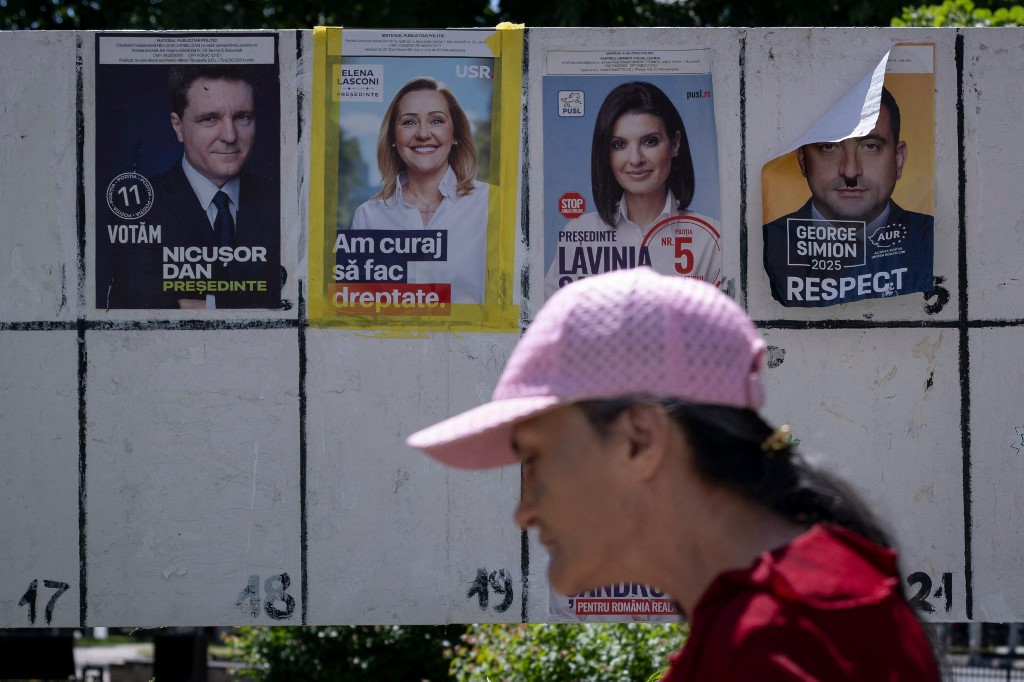 Romania Returns to Polls After Annulled Presidential Vote
