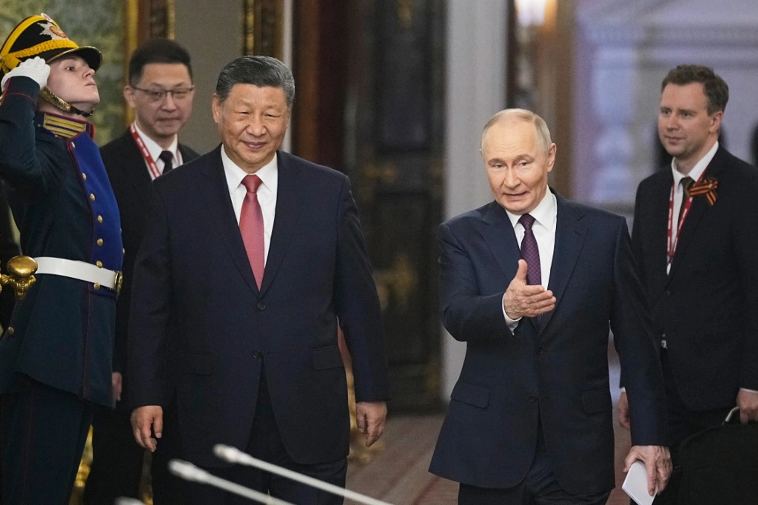 Xi Meets Putin in Moscow as Ukraine Reports Truce Violations
