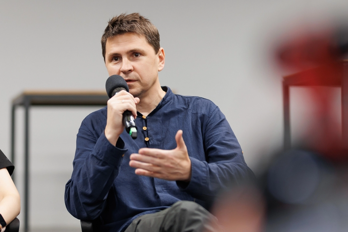 Top Zelensky Aide Calls for Further Sanctions on Russia’s Shadow Fleet ...