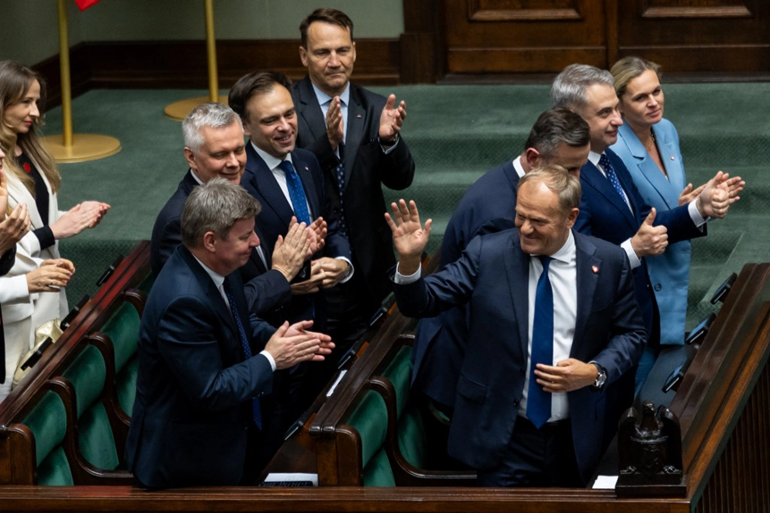 Polish PM Wins Confidence Vote but Faces Rising Opposition from Coalition Allies