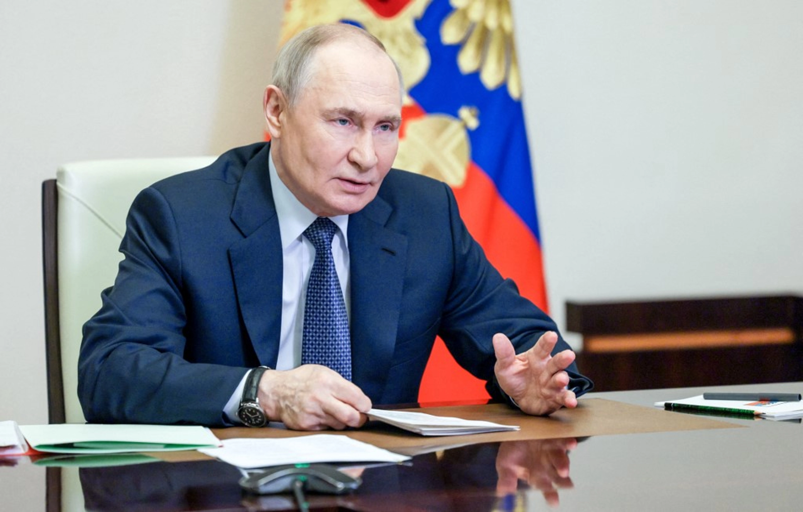 Analysis: Putin Clinging to ‘Superpower’ Status by His Fingertips
