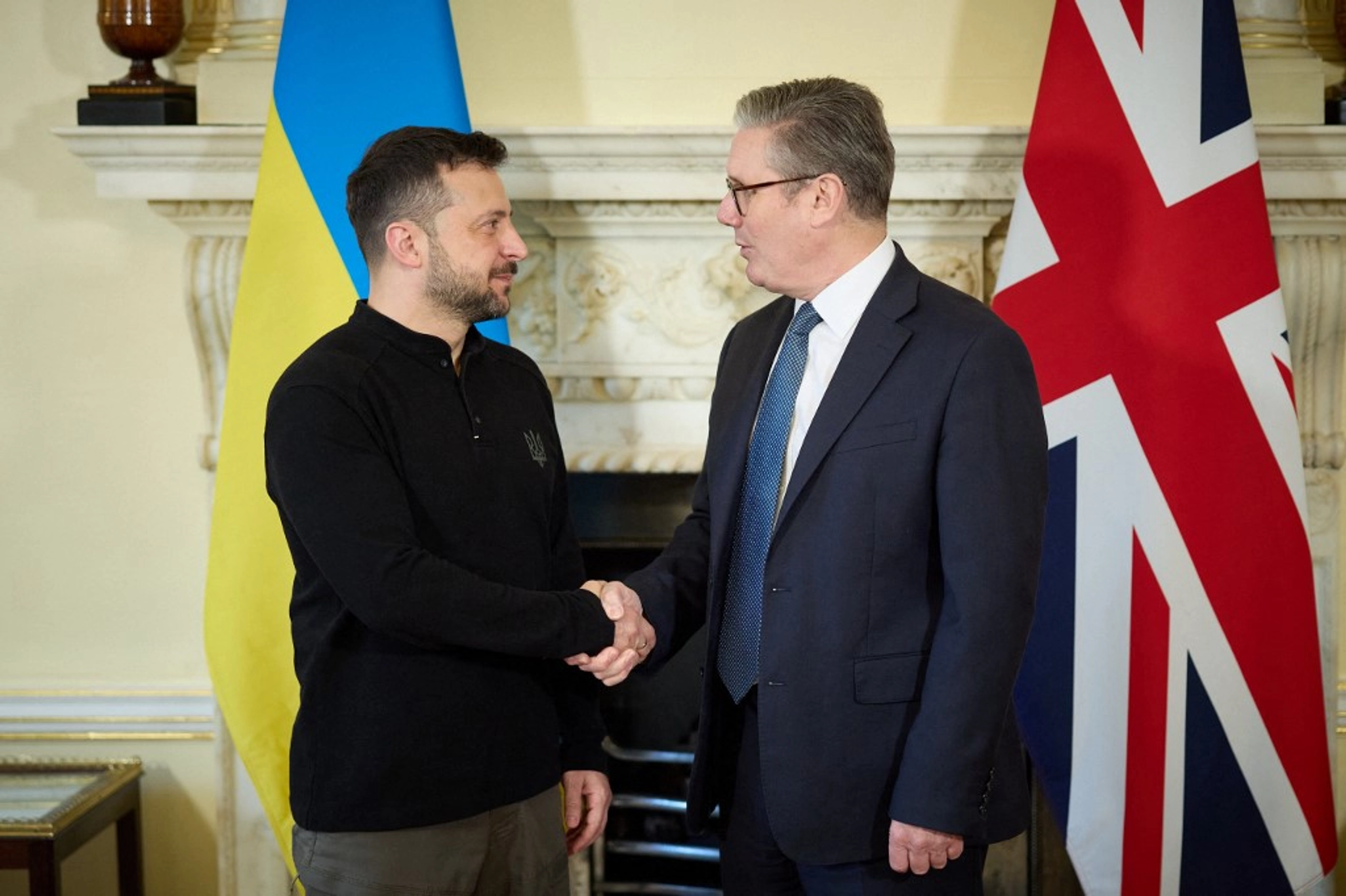 Zelensky Arrives in UK for Talks with PM, Monarch