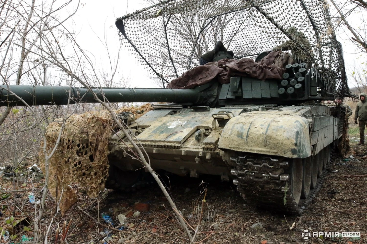 Russia Admits Ukrainian ‘Hood’ Tank Armor Is Better – Then Steals ...