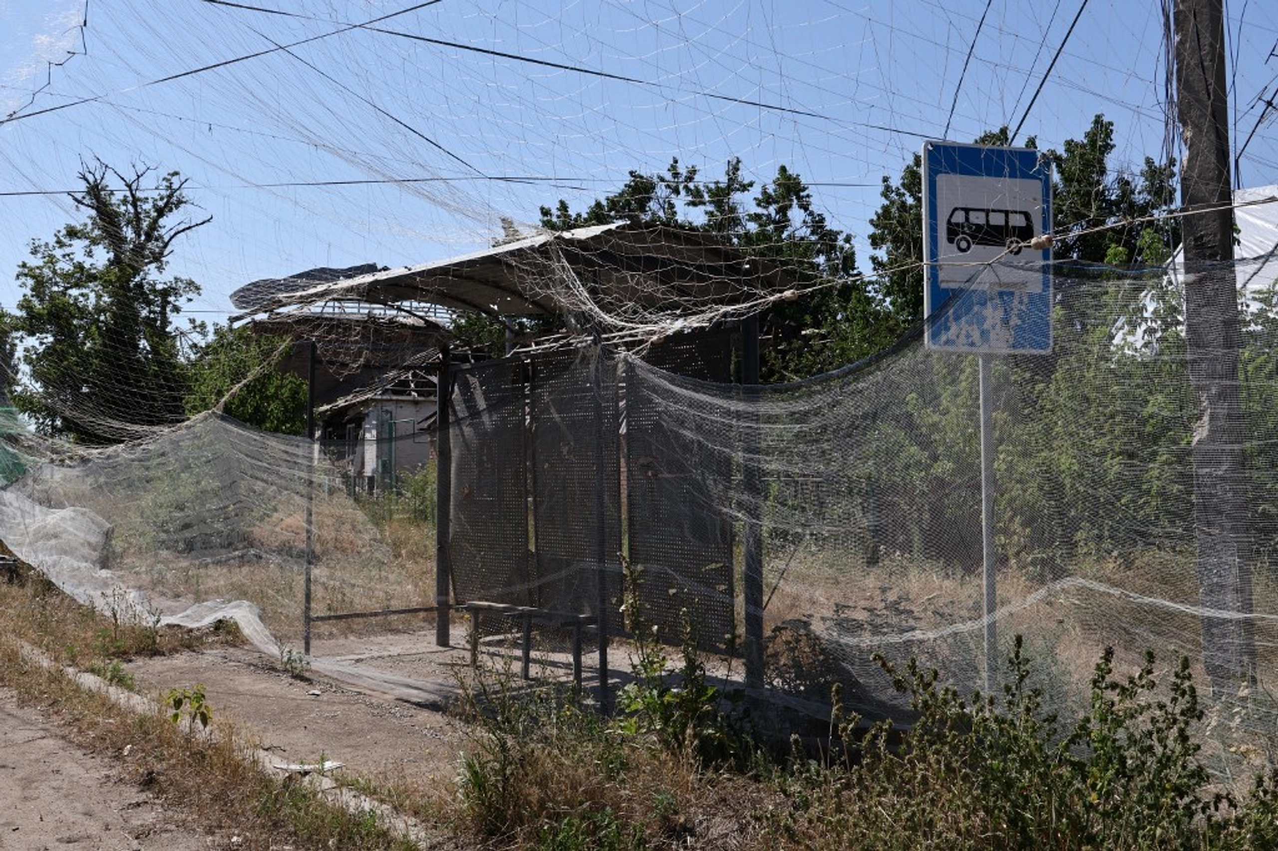 Ukraine Covers Frontline Roads With Anti-Drone Nets