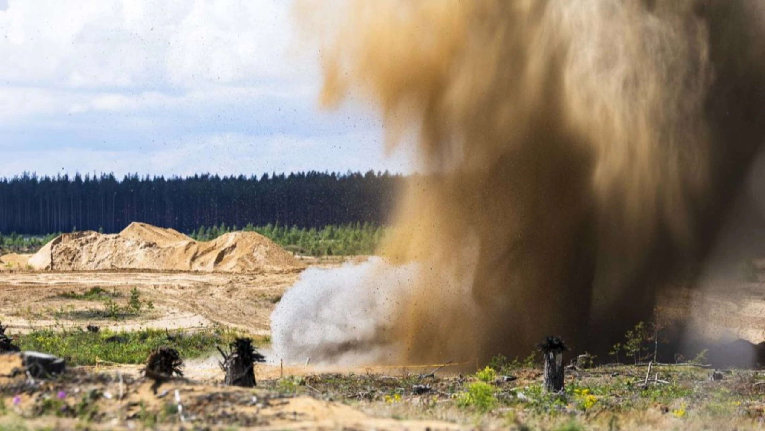 Lithuanian Troops Shell Their Own Bunkers in Russia-Resilience Test