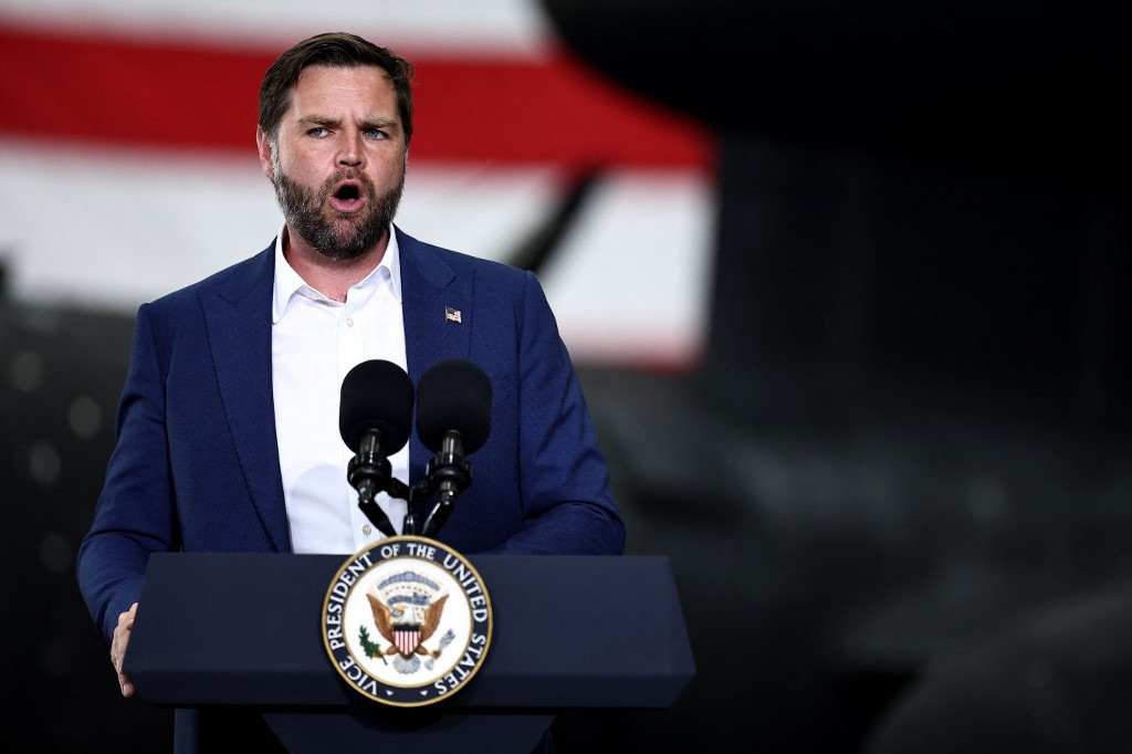 Vance Says Trump Not Seeking to ‘Economically Isolate’ Russia Beyond Conflict