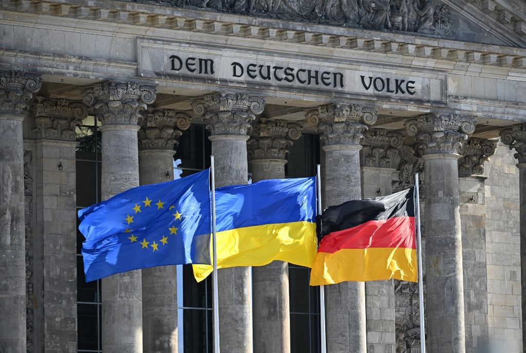 Germany Discusses Ukraine’s Defense Needs as Berlin Says Kremlin Doesn ...