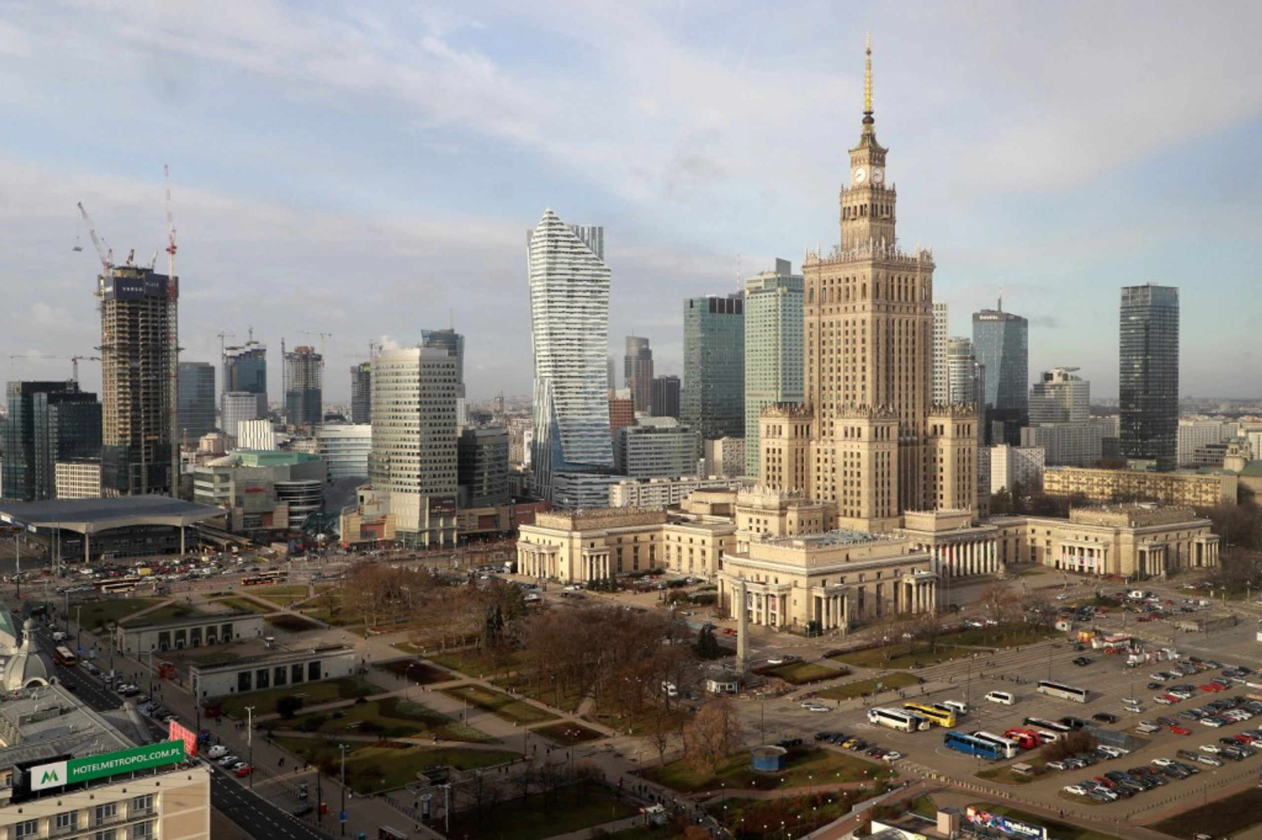 Poles Supportive of EU Expansion But Less Keen on Ukraine Joining, Survey Shows