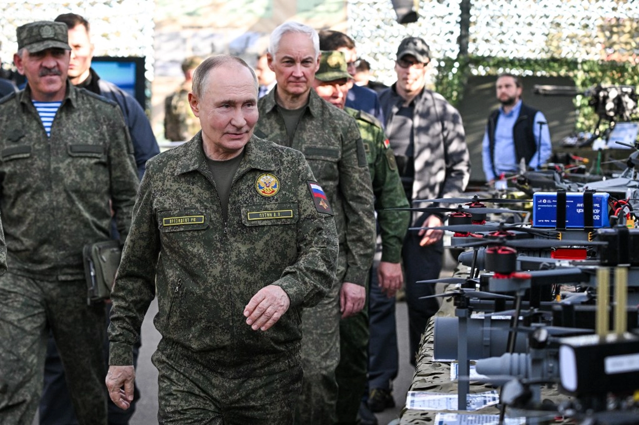 Putin Tours Joint Russia-Belarus War Games