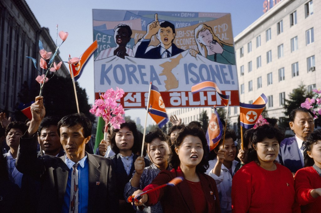 Kim, Kimchi and Machine Guns: Russia Exhibits North Korean Art