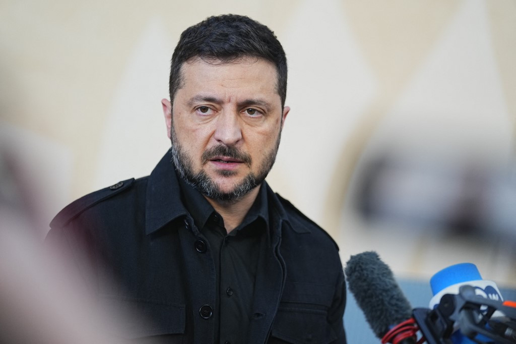 Zelensky Hints Ukraine May Be Using New Long-Range Weapons in Strikes Inside Russia