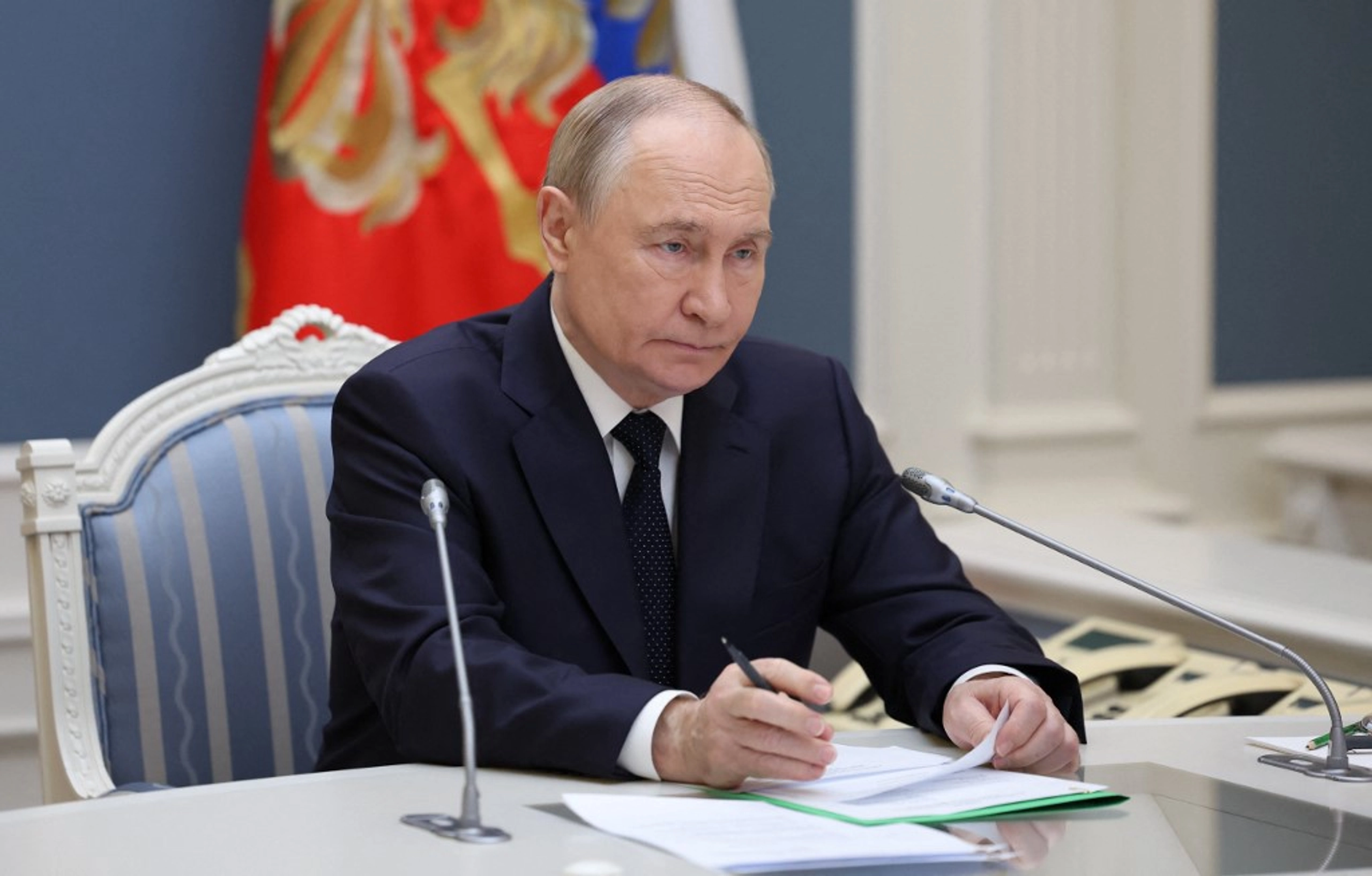 Putin Signs Laws to Guard Refineries With Reservists, Allow Year-Round ...