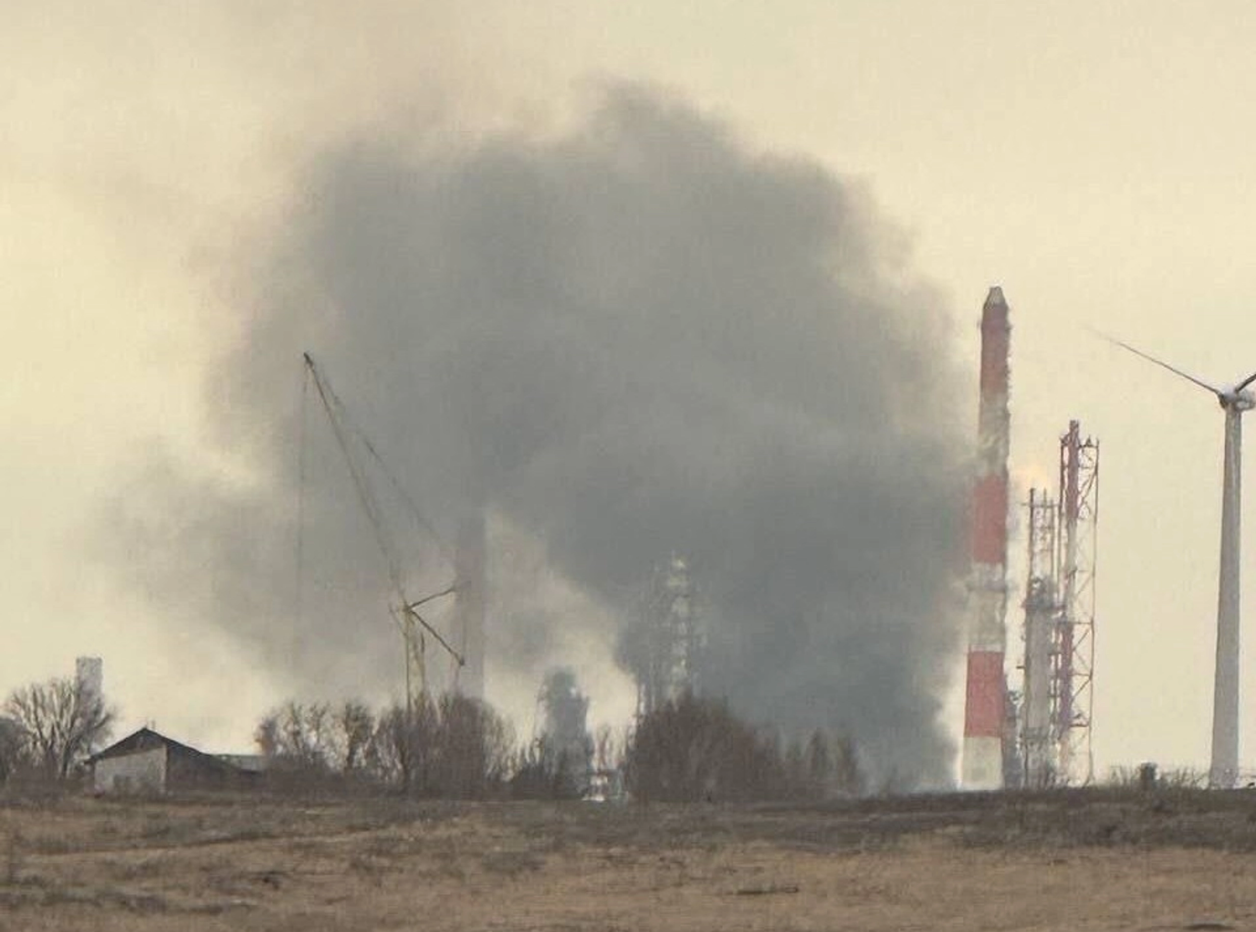 Ukraine’s Long-Range Drones Hit Major Russian Refinery 1,400 km Deep in ...