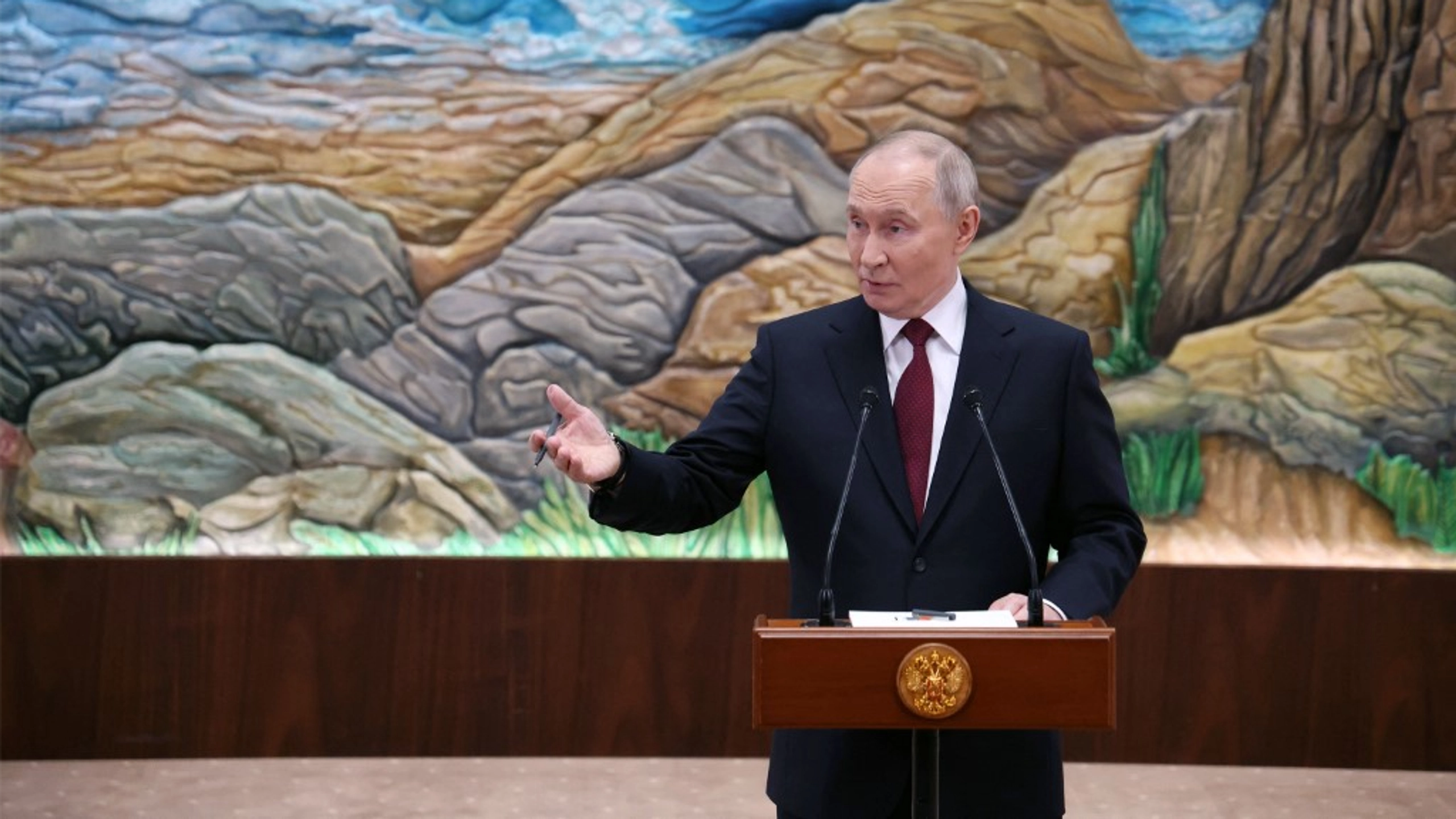Opinion: Political Theater of the Absurd: Putin’s Parallel Universe of ...