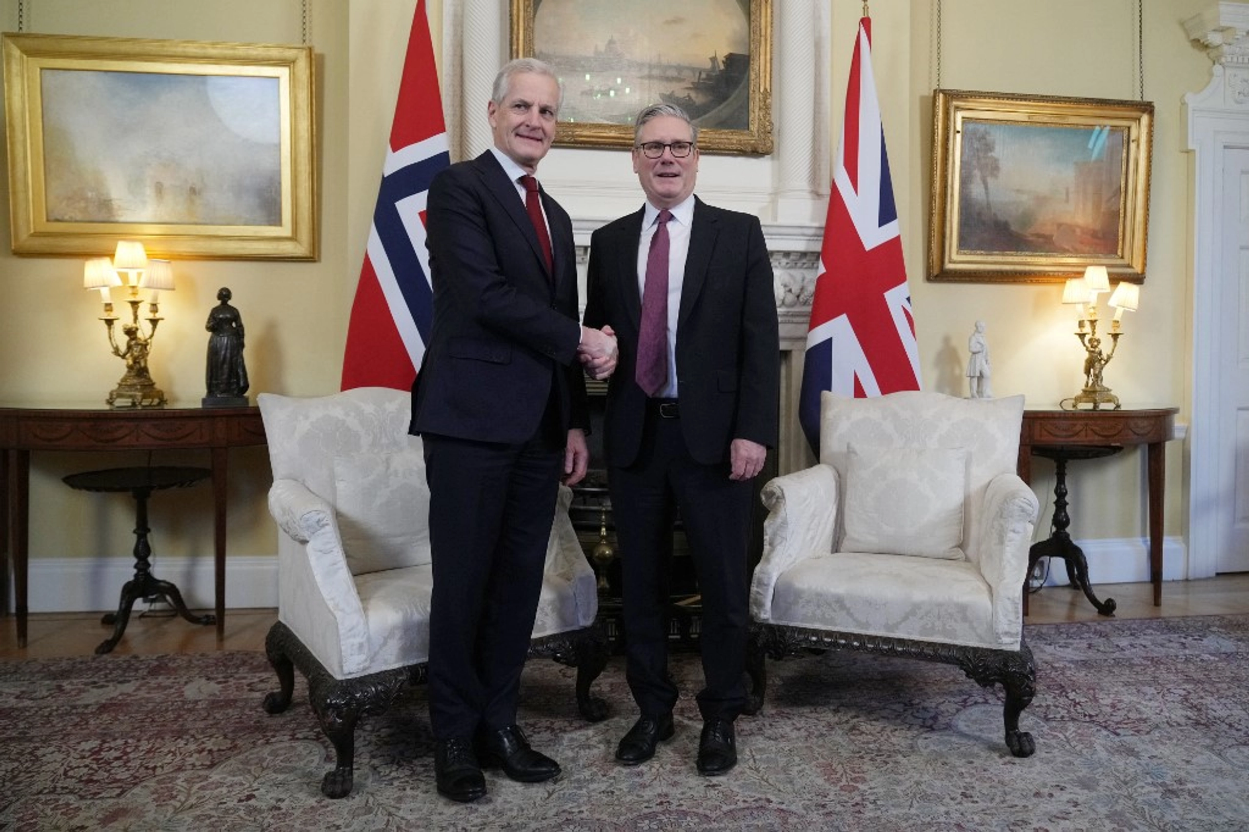 UK, Norway Unveil New Naval Pact to ‘Hunt Russian Submarines’ in North ...