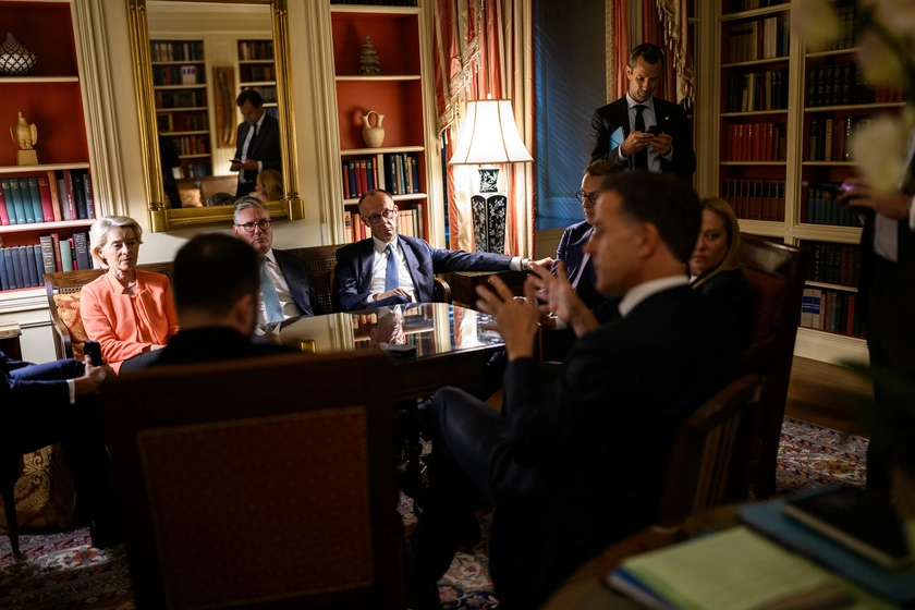 Ukraine’s Largest Private Postal Service Opens Branches in London