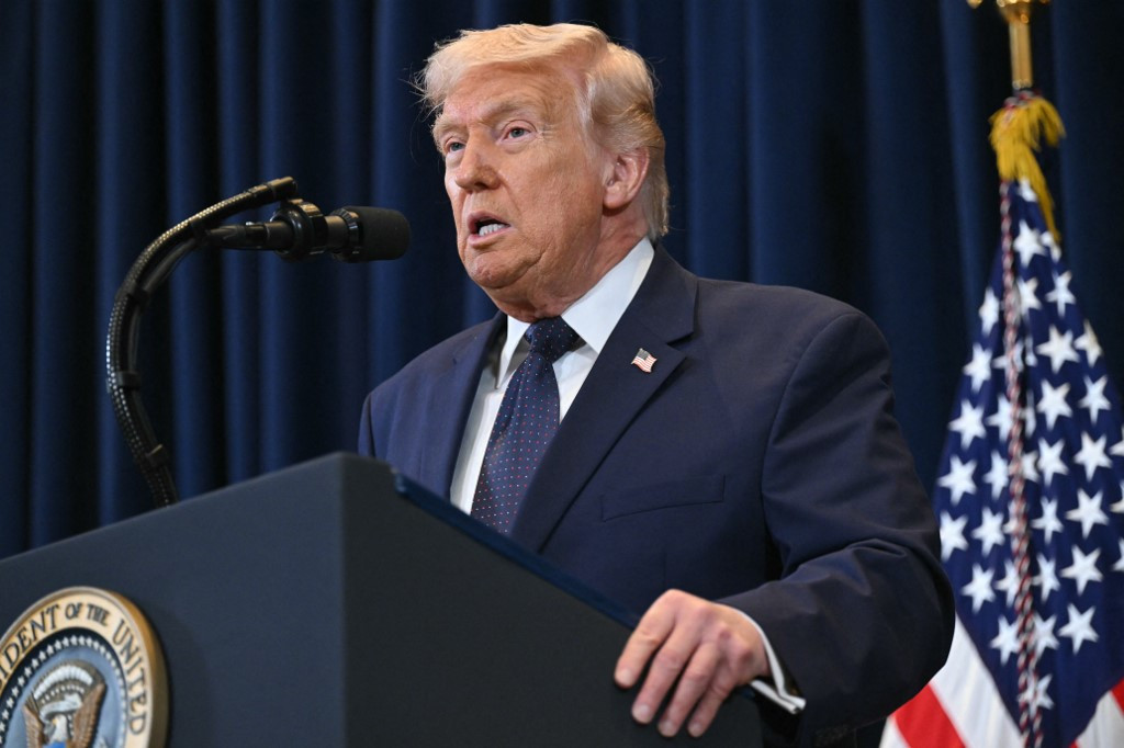 Trump Says Will Waive Some Oil Sanctions as Iran War Roils Markets