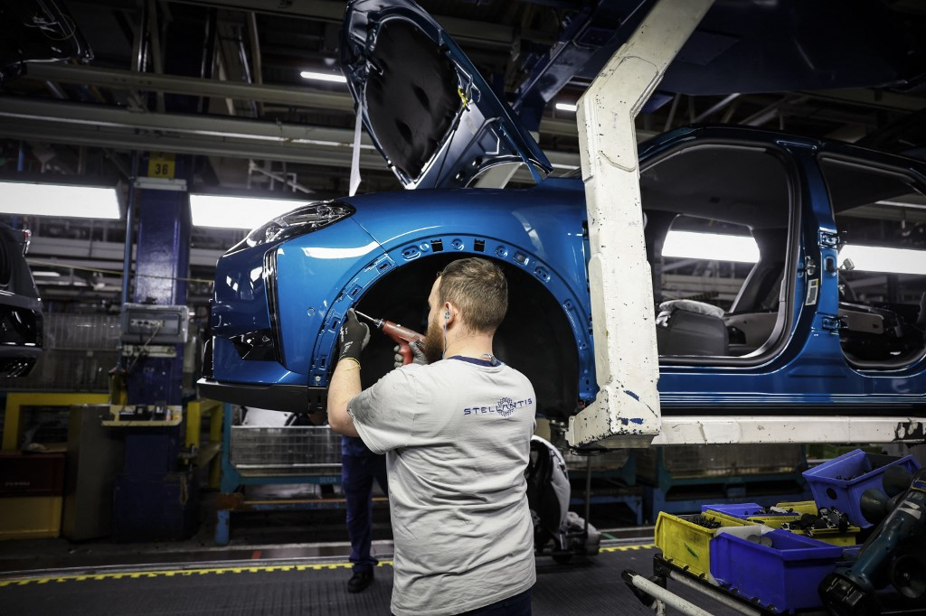 Трамп підвищить американські тарифи на автомобілі з ЄС до 25% - реакція ЄС